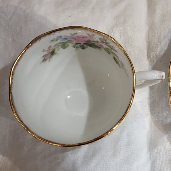 Roslyn | Other | Vintage Roslyn China England Moss Rose Pattern Teacup ...